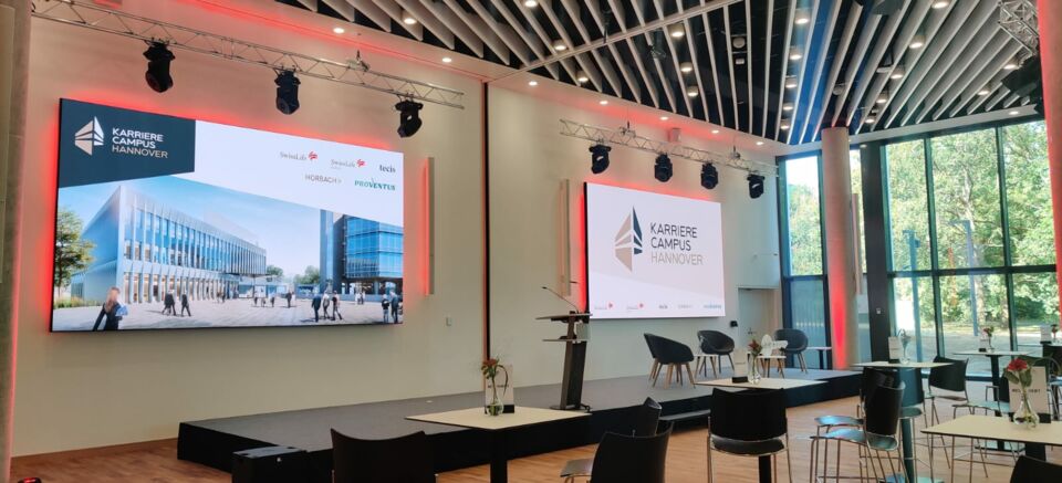 LED-Screen Karriere-Campus Hannover - Unilumin Germany